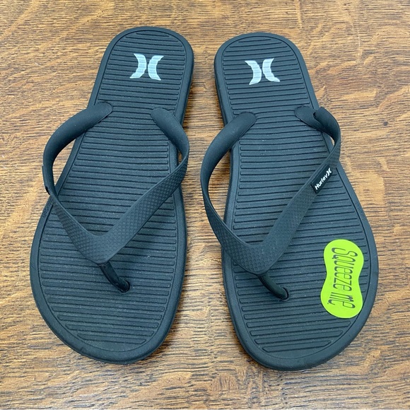 Hurley | Shoes | Nwt Hurley Buckle Black Logo Foam Thong Flip Flop ...